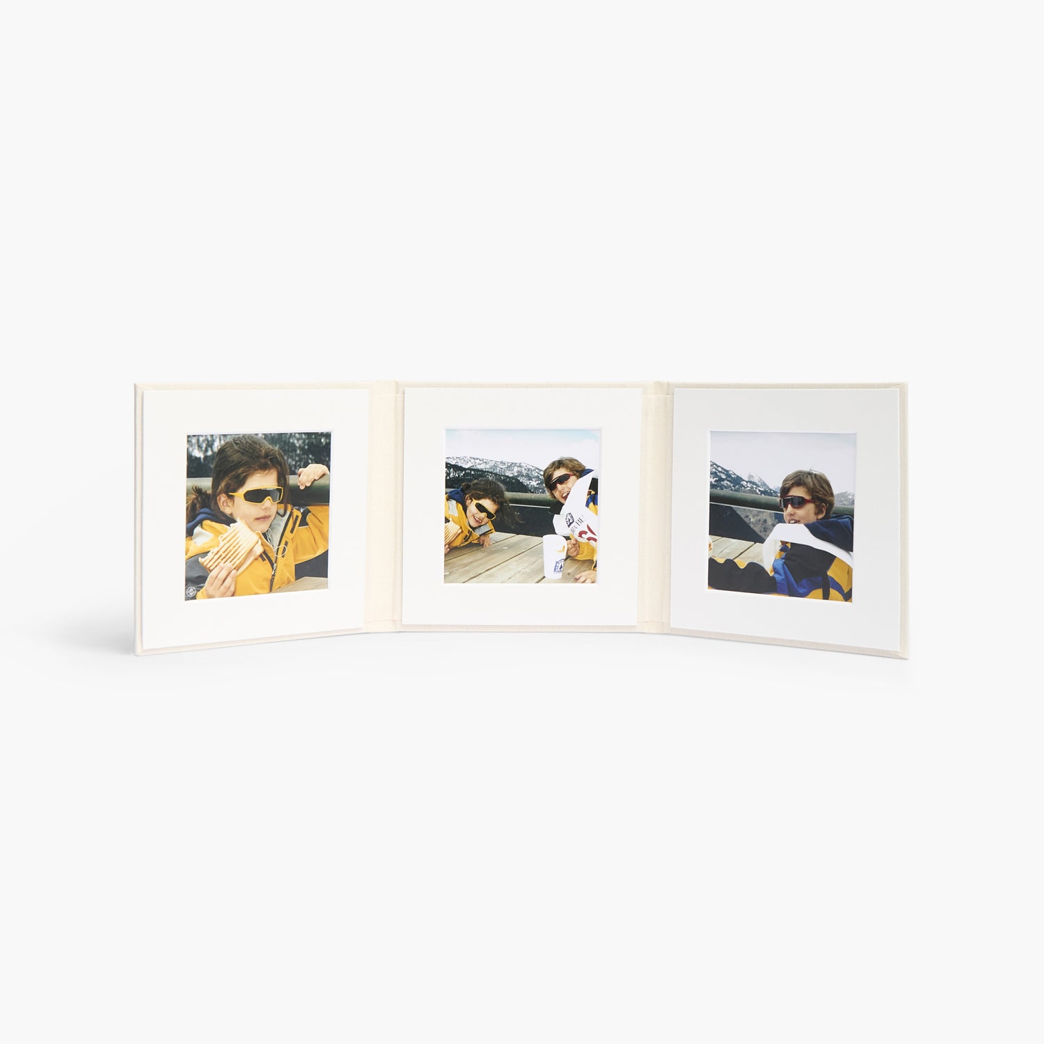 Photographic Triptych on Fabric – Click
